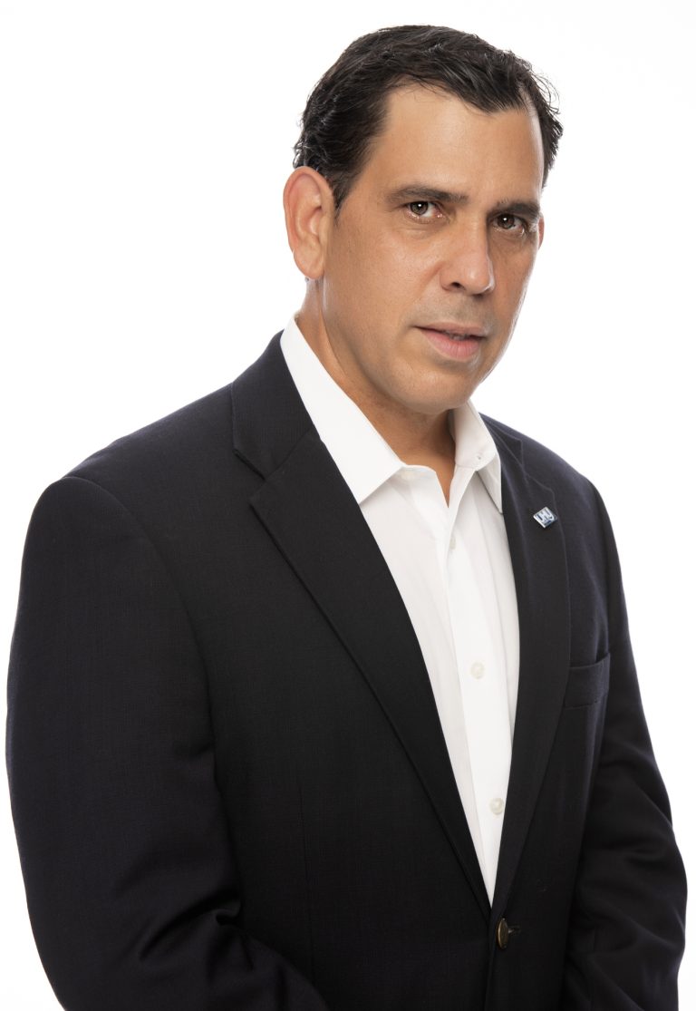 Leader – UHY Del Valles & Nieves PSC